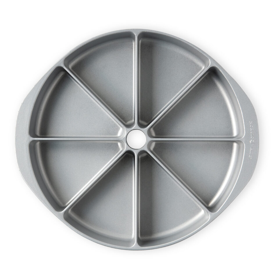 Scottish Scone & Cornbread Pan | Cast Aluminum Bakeware | Nordic Ware