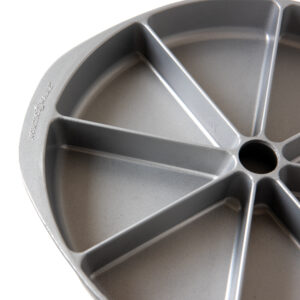 Scottish Scone & Cornbread Pan | Cast Aluminum Bakeware | Nordic Ware