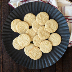 Embossed Shortbread Cookies - Nordic Ware