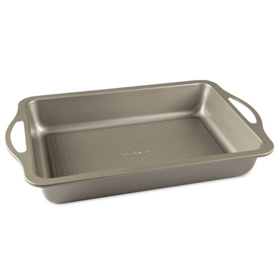 Treat™ 9"x 13" Cake Pan | Nonstick Bakeware | Nordic Ware