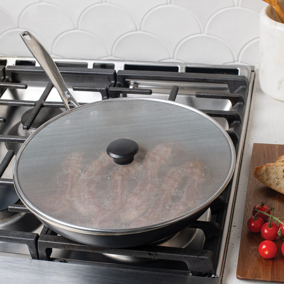 13” Crispy Dry Fry Spatter Cover | Cookware Accessories | Nordic Ware