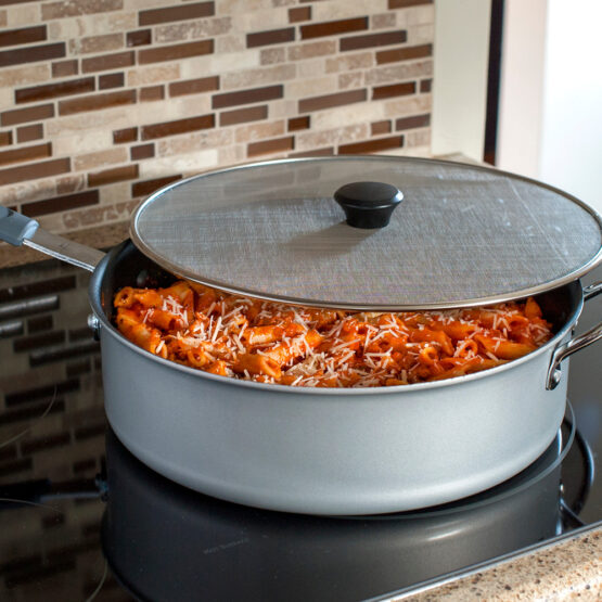 13” Crispy Dry Fry Spatter Cover | Cookware Accessories | Nordic Ware