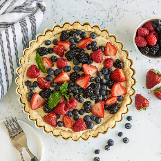 Berry Fruit Tart - Nordic Ware