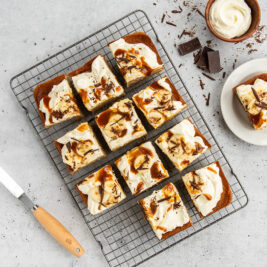 Naturals® 9" x 13" Rectangular Cake Pan | Aluminum Cake Pan | Nordic Ware