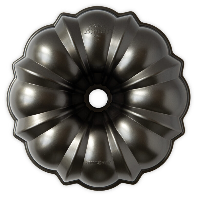 Original ProCast Bundt® Pan | Cast Aluminum Bakeware | Nordic Ware