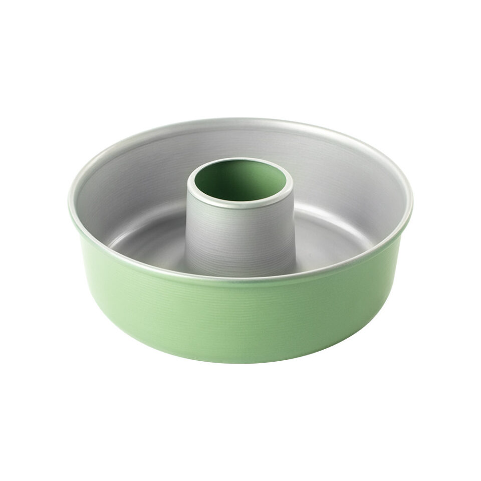 Tube Cake Pan | Aluminum Bakeware | Nordic Ware