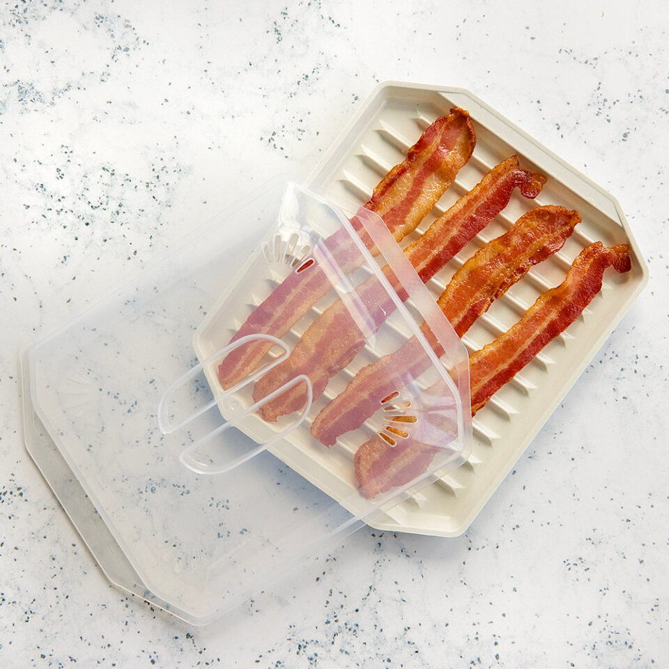 Compact Bacon Tray with Lid | Microwave Accessories | Nordic Ware