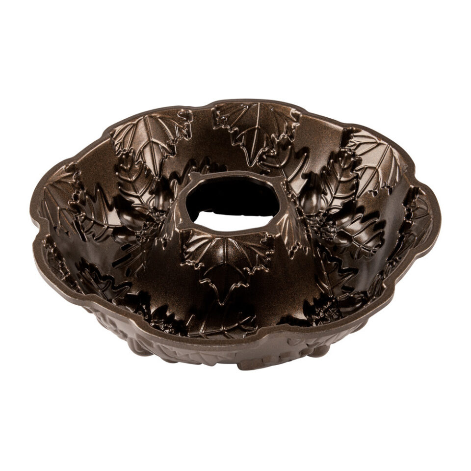 Autumn Wreath Bundt® Pan | Autumn Cake Pan | Fall Bakeware | Nordic Ware