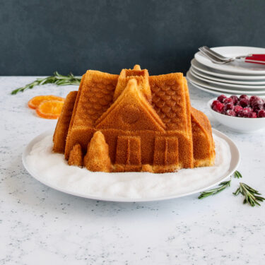 Gingerbread House Bundt® Pan | Holiday Bakeware | Christmas Baking Pans ...