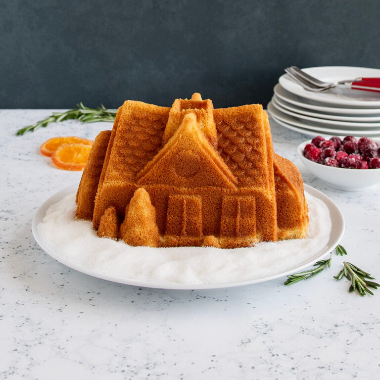 Gingerbread House Bundt® Pan | Holiday Bakeware | Christmas Baking Pans ...