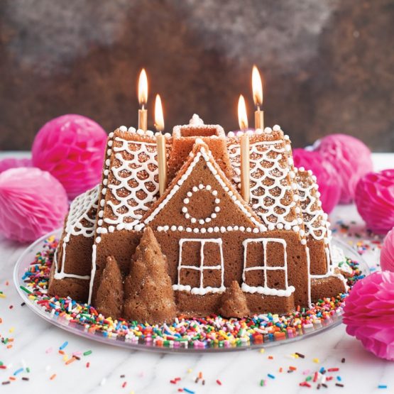 Gingerbread House Bundt® Pan | Holiday Bakeware | Christmas Baking Pans ...