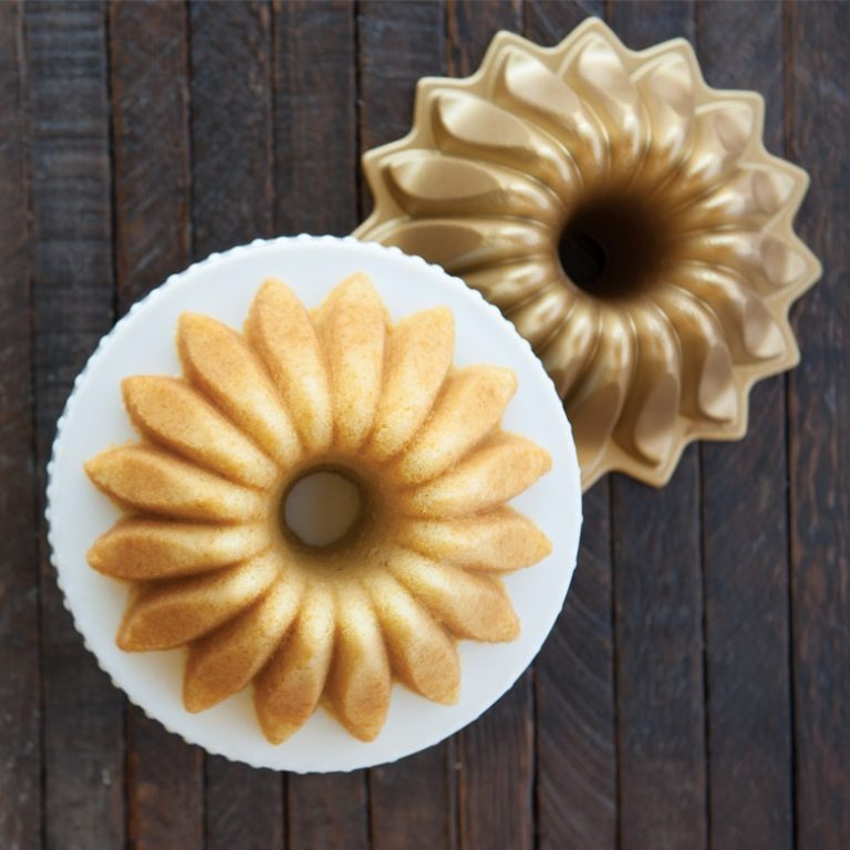 Lotus Bundt® Pan | Cast Aluminum Bakeware | Nordic Ware