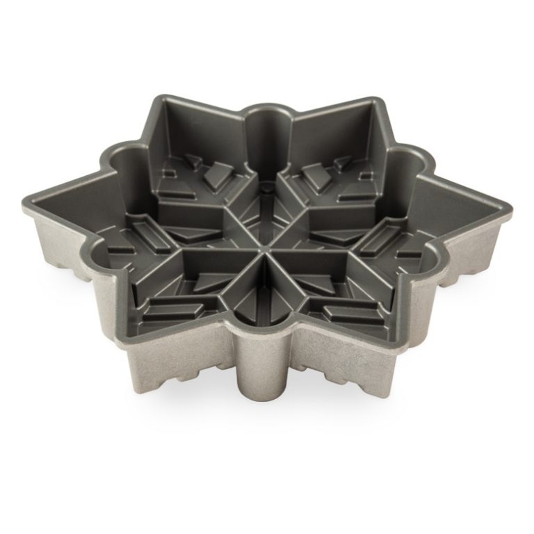 Snowflake Pan | Holiday Bakeware | Christmas Baking Pans | Nordic Ware
