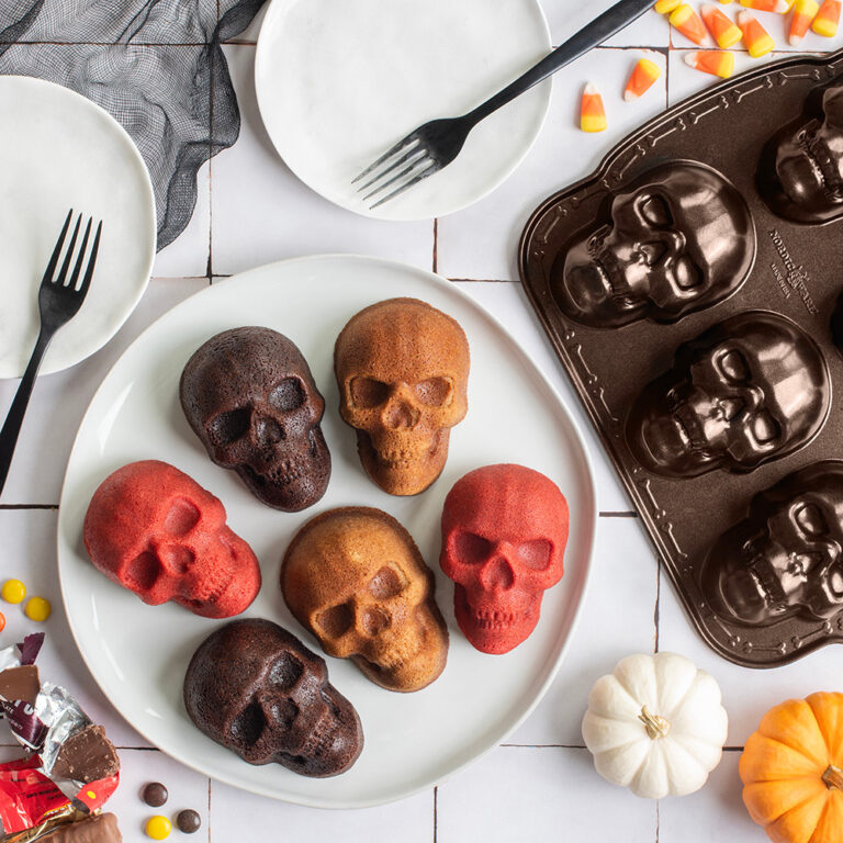 Haunted Skull Cakelet Pan | Halloween Baking Pans | Mini Cake Pans ...