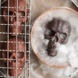 Haunted Skull Cakelet Pan | Halloween Baking Pans | Mini Cake Pans ...