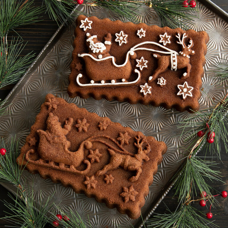 Santa's Sleigh Loaf Pan | Holiday Bakeware | Christmas Baking Pans ...
