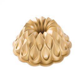 Crown Bundt® Pan | Cast Aluminum Bakeware | Nordic Ware