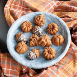 Autumn Delights Cakelet Pan | Mini Cake Pans | Fall Bakeware | Nordic Ware