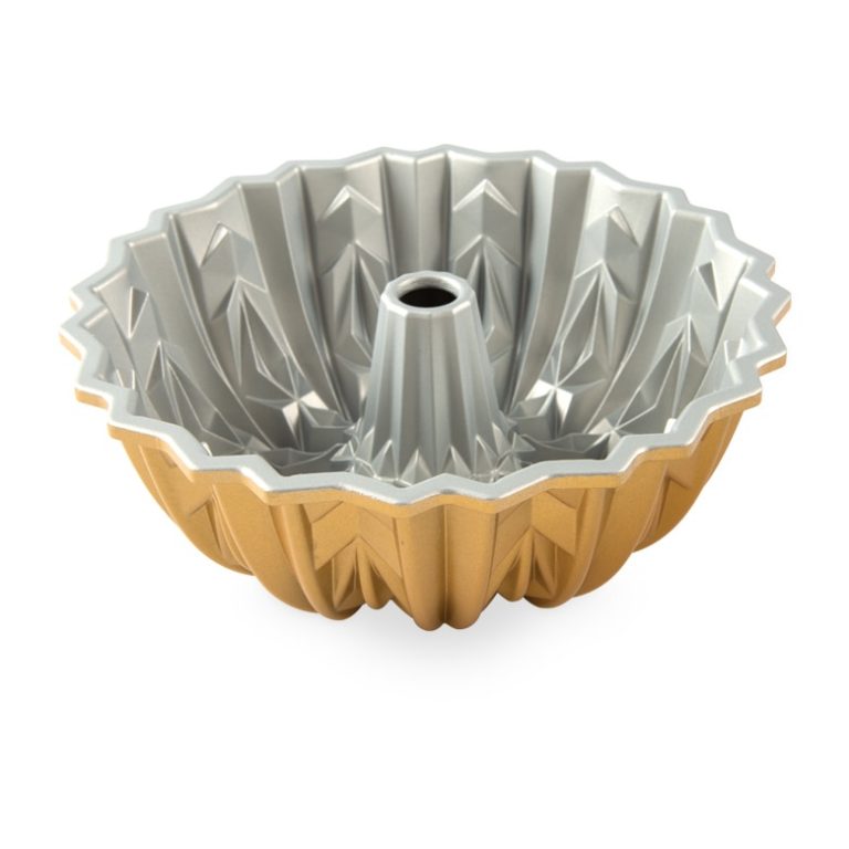 Cut Crystal Bundt® Pan | Cast Aluminum Bakeware | Nordic Ware