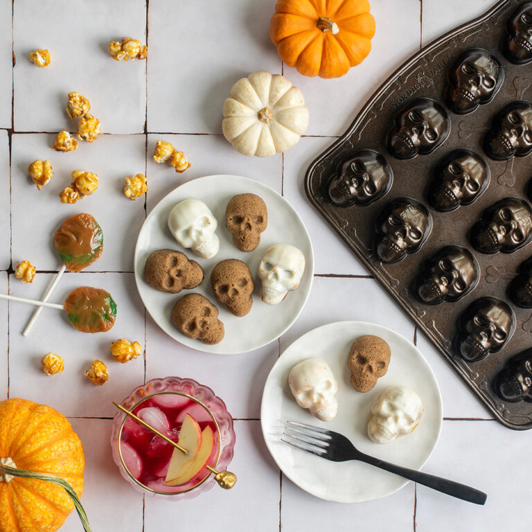 Skull Bites Cakelet Pan - Nordic Ware