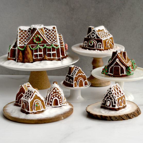 Gingerbread House Duet Pan | Holiday Bakeware | Christmas Baking Pans ...