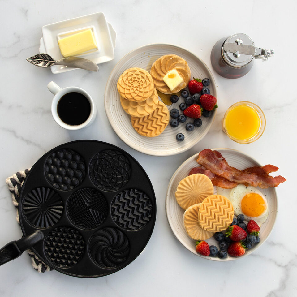 Patterns Pancake Pan | Cast Aluminum Cookware | Breakfast Pan | Nordic Ware