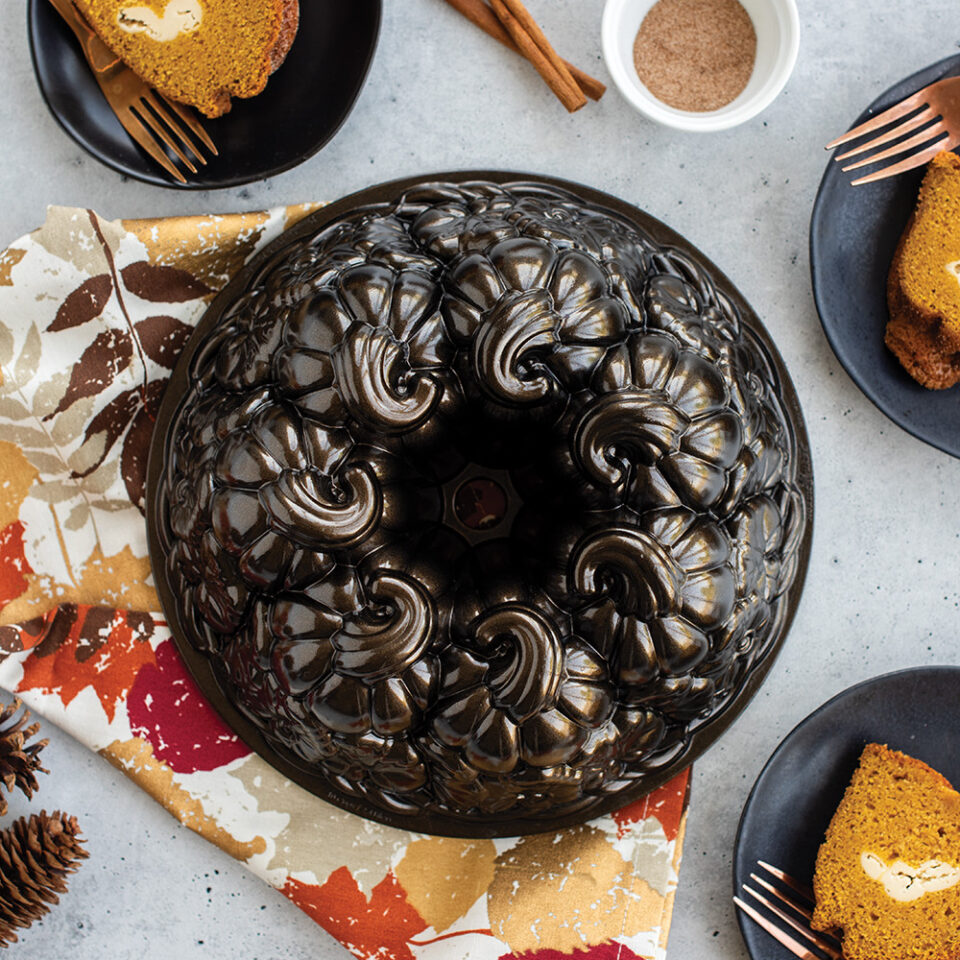 Pumpkin Patch Bundt® Pan | Cast Aluminum Bakeware | Nordic Ware