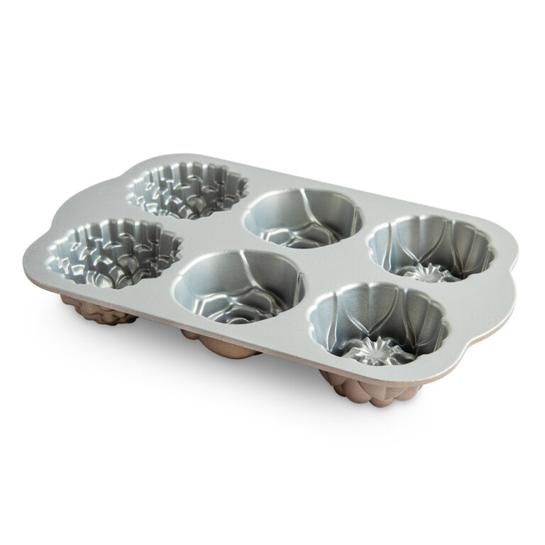 Floral Cakelet Pan | Cast Aluminum Bakeware | Nordic Ware
