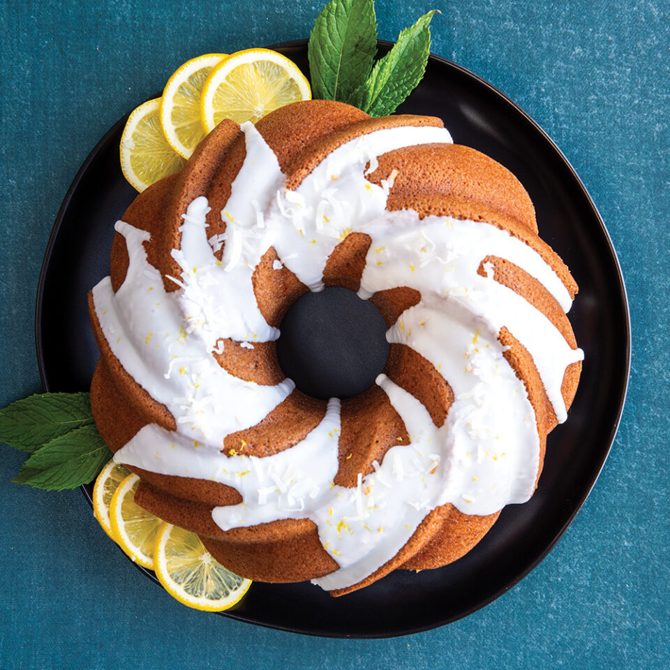 Swirl Bundt Pan | Formed Aluminum Bakeware | Nordic Ware