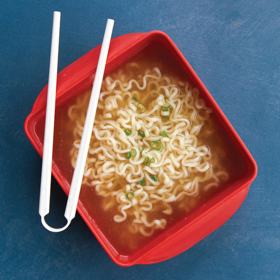 Ramen Rush™ with Chopsticks | Microwave Safe Cookware | Nordic Ware
