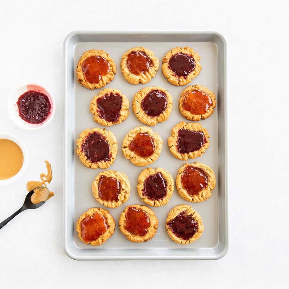 Nonstick Half Sheet Pan | Brilliant Aluminum Bakeware | Nordic Ware