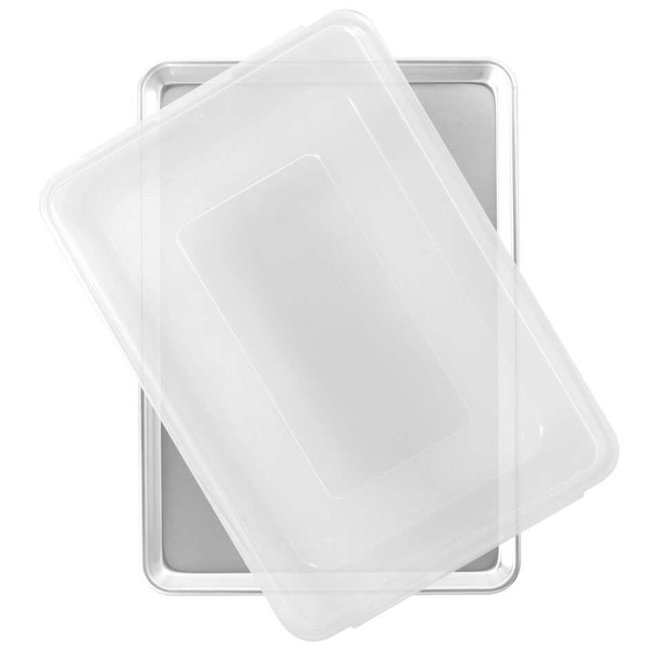 Naturals® Big Sheet Pan with Lid - Nordic Ware