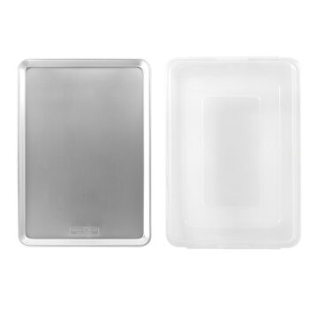 Naturals® Big Sheet Pan with Lid - Nordic Ware