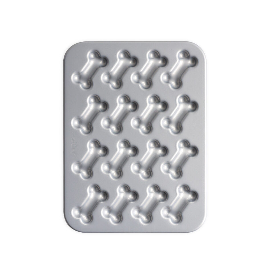 Puppy Love Treat Pan Red | Dog Treat Baking | Nordic Ware