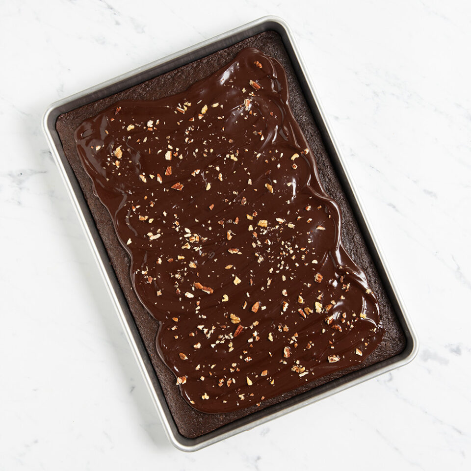 Prism Big Batch Pan with Lid | Large Rimmed Sheet Pan | Nordic Ware