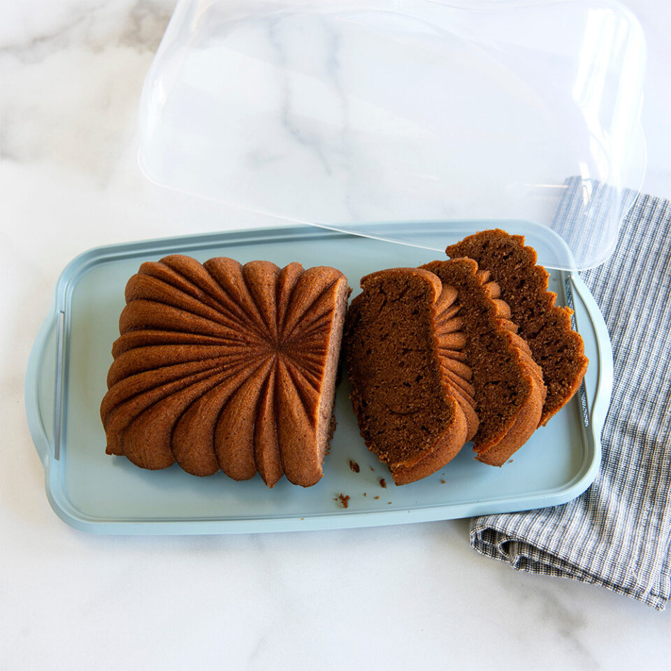 Cast Fluted Loaf Pan with Keeper | Cast Aluminum Bakeware | Nordic Ware